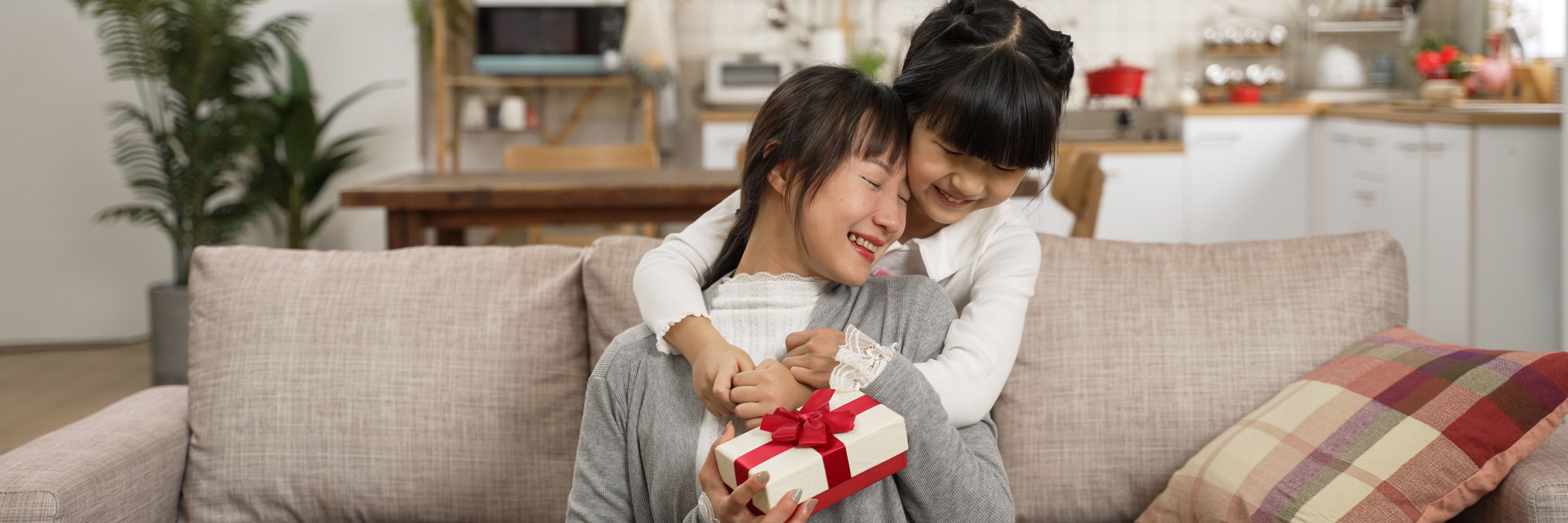 Fraser Blog - 6 Ways to Raise Grateful Children - Fraser